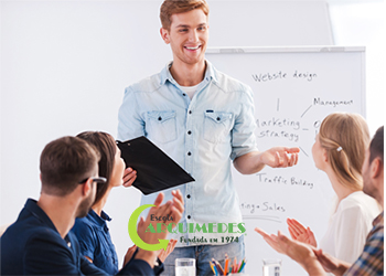 FORMAÇÃO DE INSTRUTOR DE TREINAMENTO - Escola Arquimedes